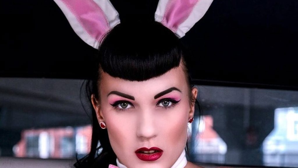 Podivný příběh Sandie Crisp: Postižená hvězda internetu se prý narodila ...