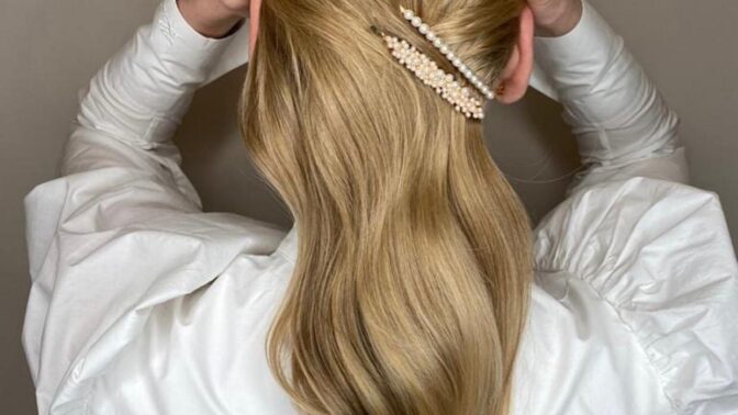 Galerie: Trendy účesy 2022 podle českých kadeřníků: Rovně střižené ...