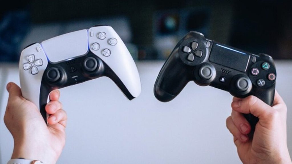 Sony DualShock 4 vs. PS5 DualSense