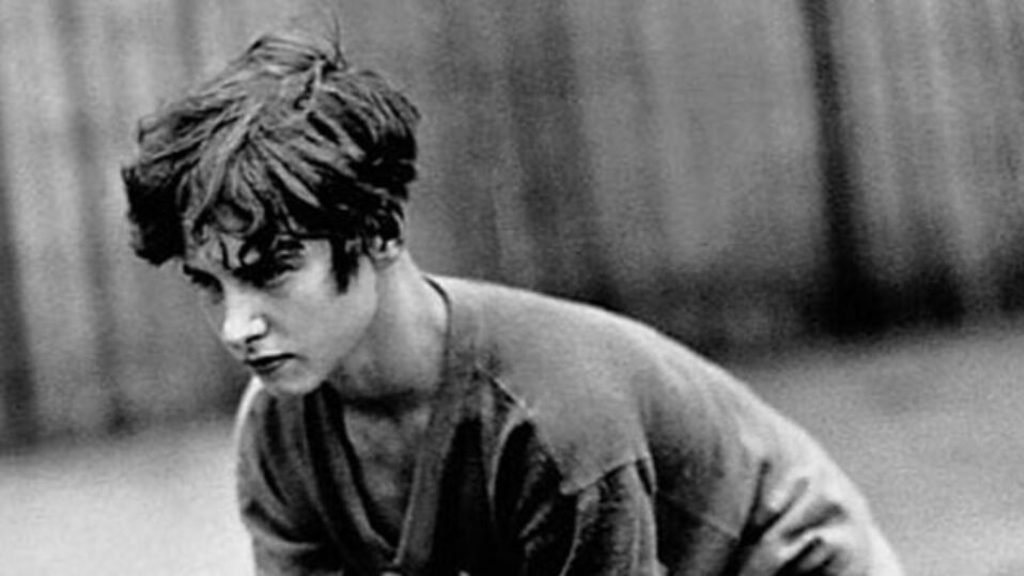 Elizabeth Robinson Schwartz: Po letecké nehodě měla jednu nohu kratší ...