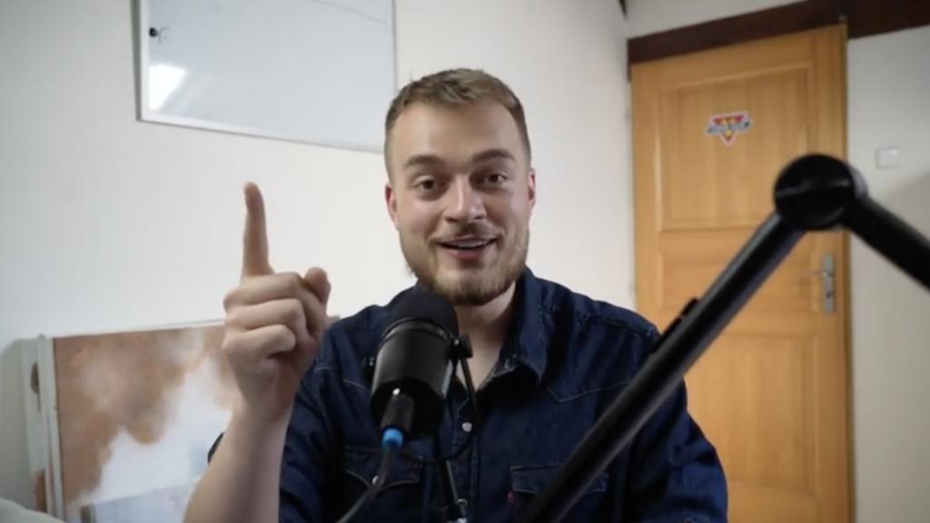 Populární youtuber Vláďa Kadlec spojil své síly s projektem Nejsme z plechu