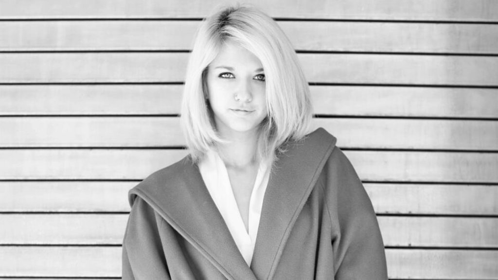 Matylda (27): Babiččin milovaný kabátek mi umožnil setkat se s ní ještě ...