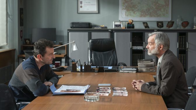 Galerie: Krimi seriál Docent: Ivan Trojan a Ondřej Vetchý ve volném ...