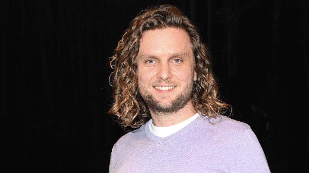 Kudrnáč Tomáš Löbl (37): Mám teď delší vlasy než manželka, mým idolem ...