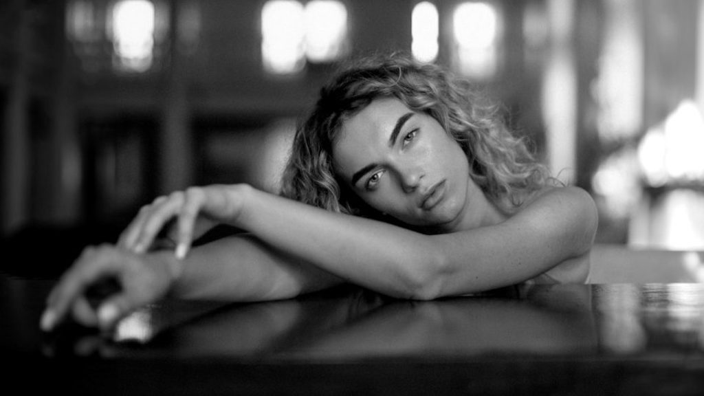 Alice (29): V noci mě navštívil podivný stín. Ráno se ukázalo, že to ...