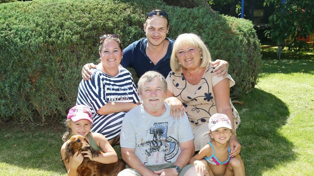 Na chalupě herce Romana Skamene: Pořídil ji před 42 lety, když žena čekala dceru Sandru, a ...