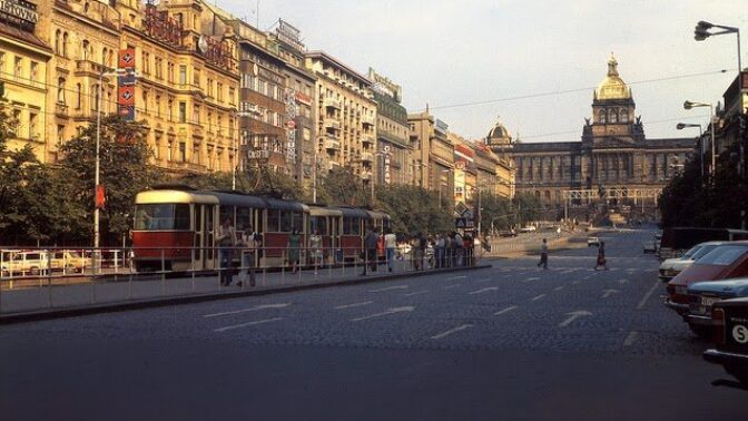 Galerie: Praha 70. let: Retro fotky našeho hlavního města, které jste ...