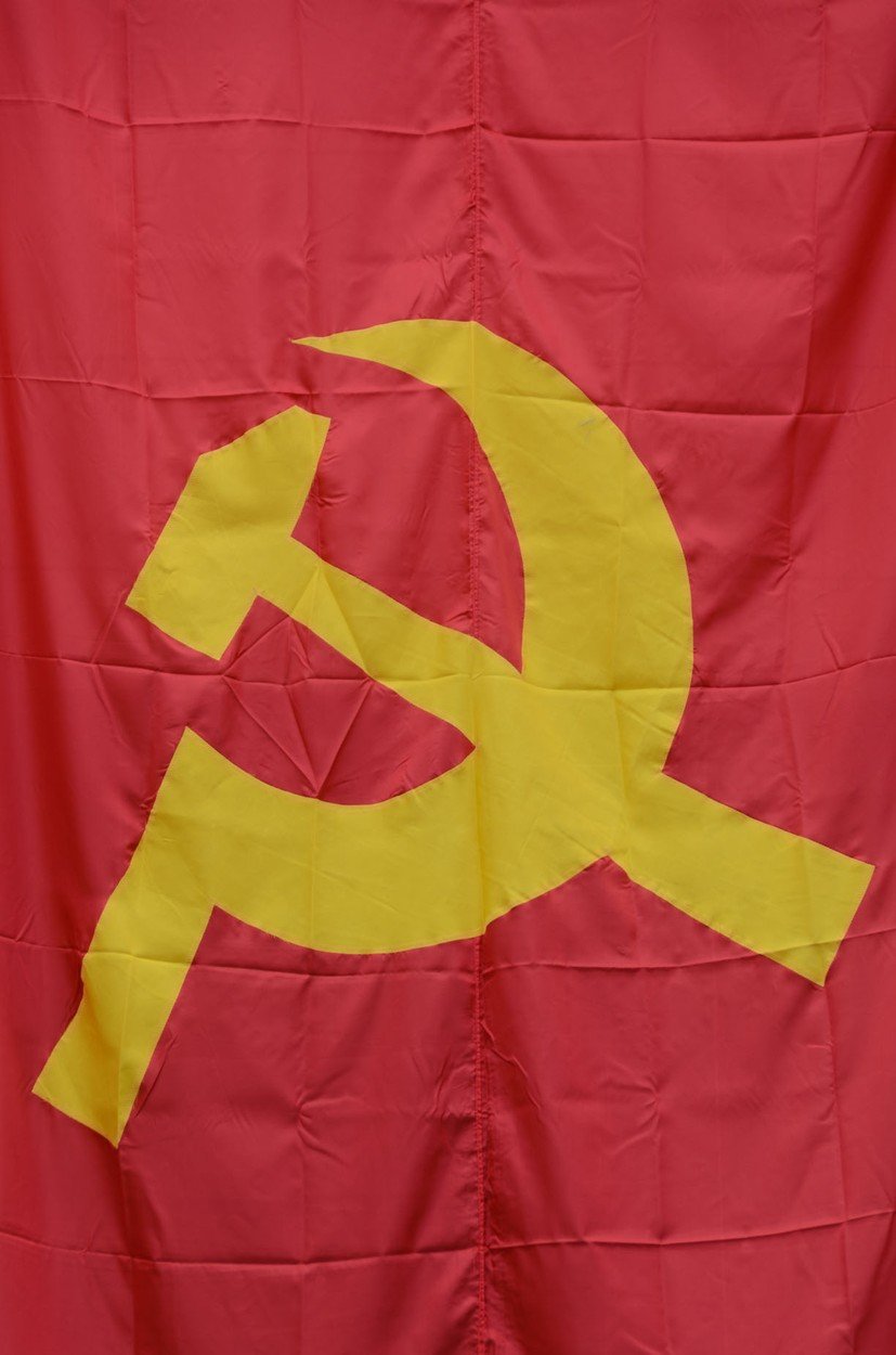 FOTO: Symbol Sovětského svazu, srp a kladivo.