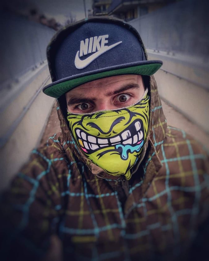 FOTO: Této roušky byste se v noci asi lekli.