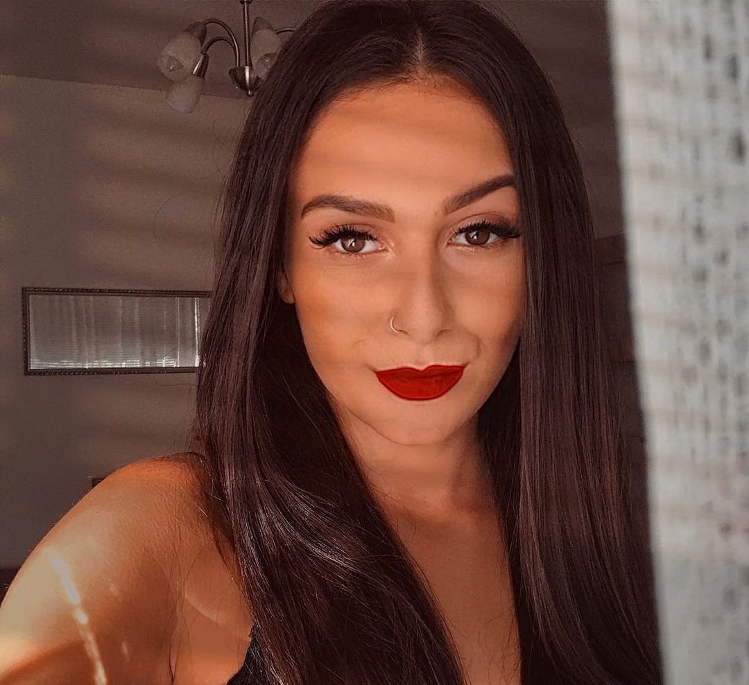 FOTO: Natálie Bagárová je ohnivá kráska.