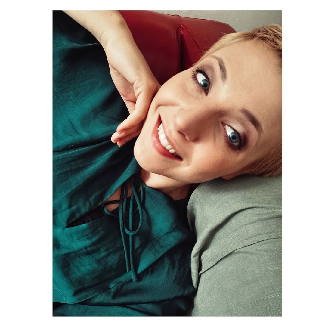 FOTO Anna Slov kov Hraje V Ordinaci V R ov Zahrad 