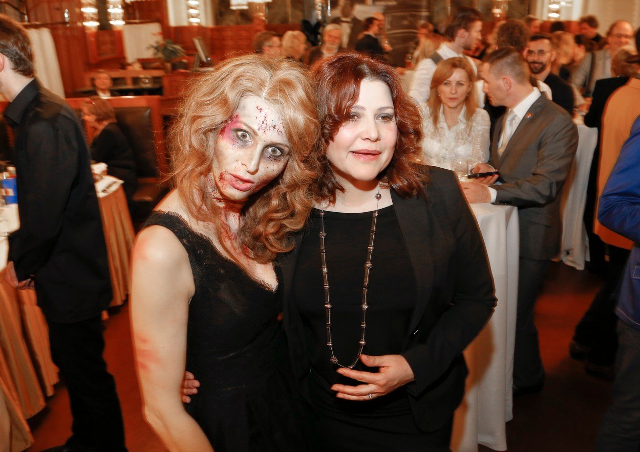 FOTO: Ivana má během generálek a premiérových představení podivný zvyk ...