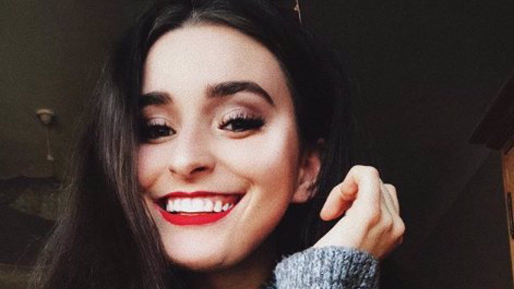 Anna Šulc - česká influencerka, zpěvačka a tanečnice – nejnovější ...