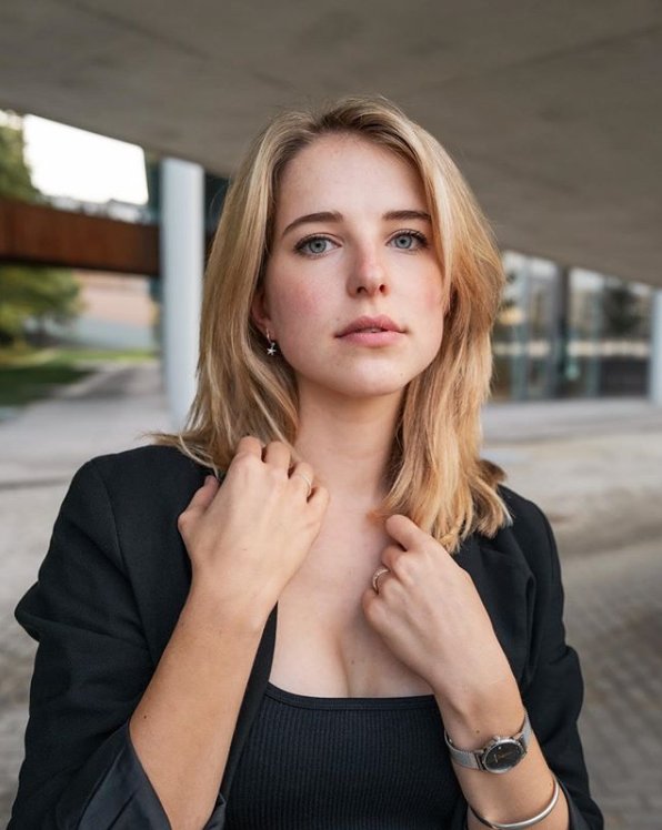 Foto K Tématu Leonie Brill Stránka 21