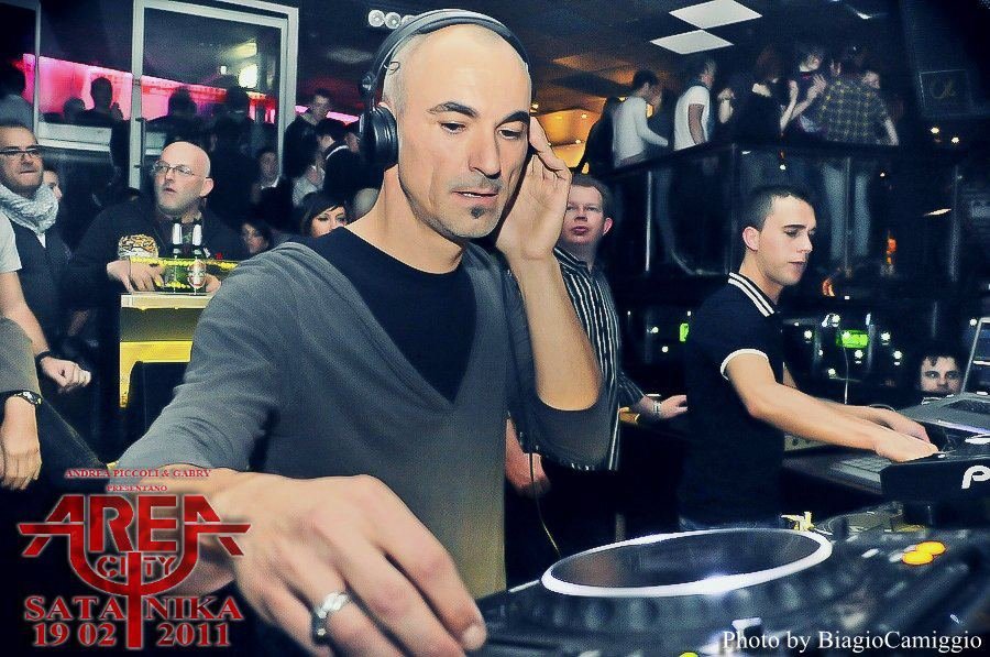 Foto k tématu Robert Miles