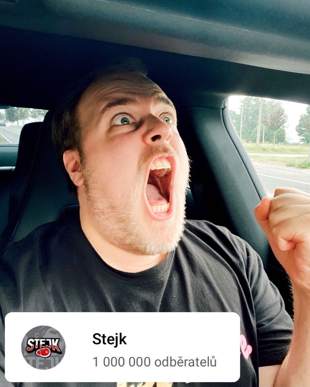 FOTO: Youtuber Stejk dosáhl po letech konečně jednoho milionu odběratelů.