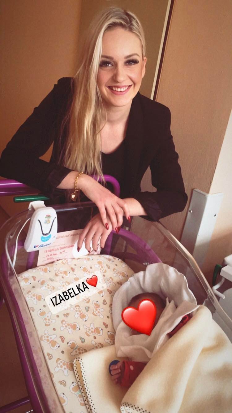 FOTO: Tereza Hlůšková se stala tetičkou. – stránka 25