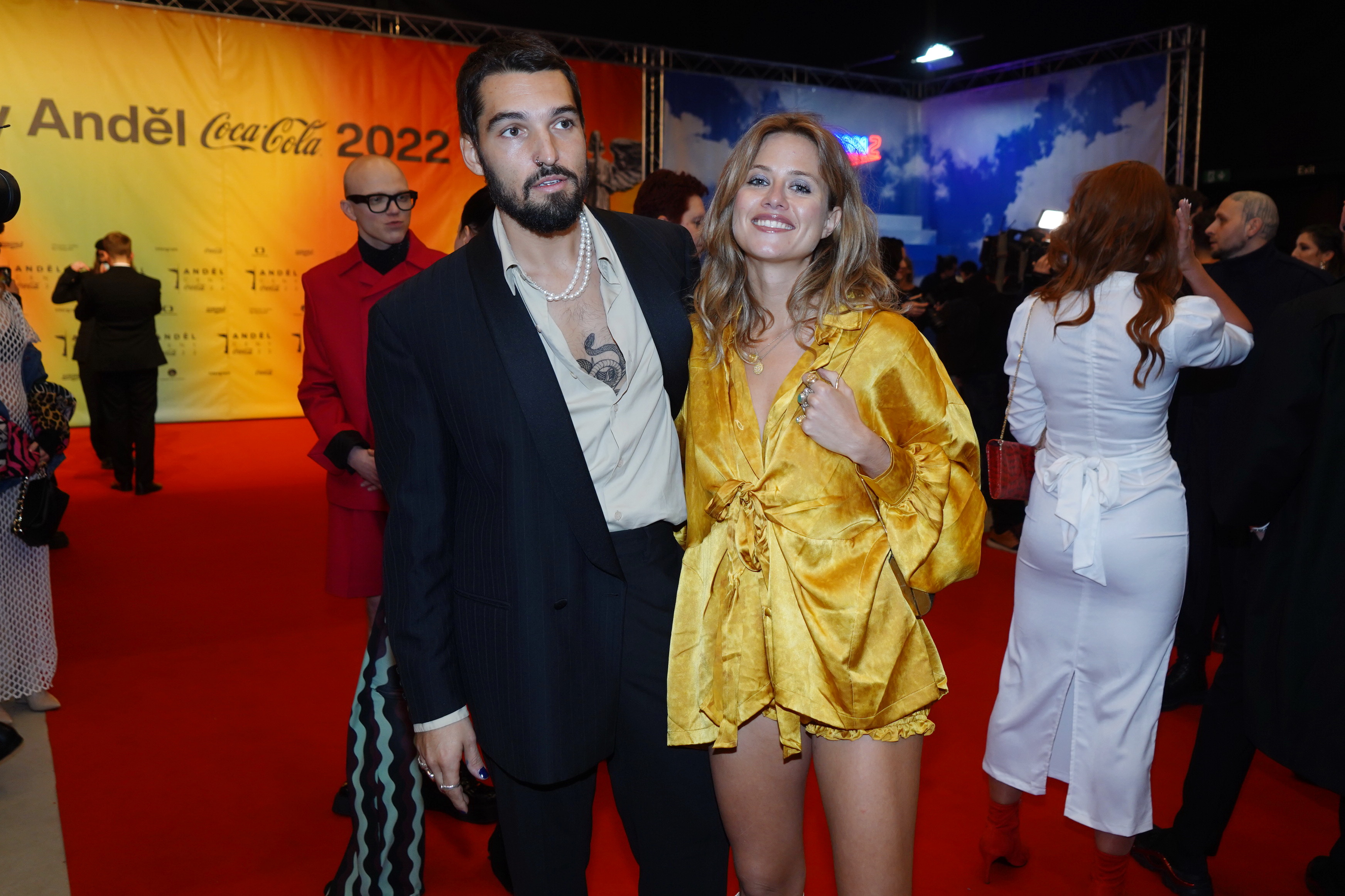 FOTO: Emma Smetana a její partner Jordan Haj.