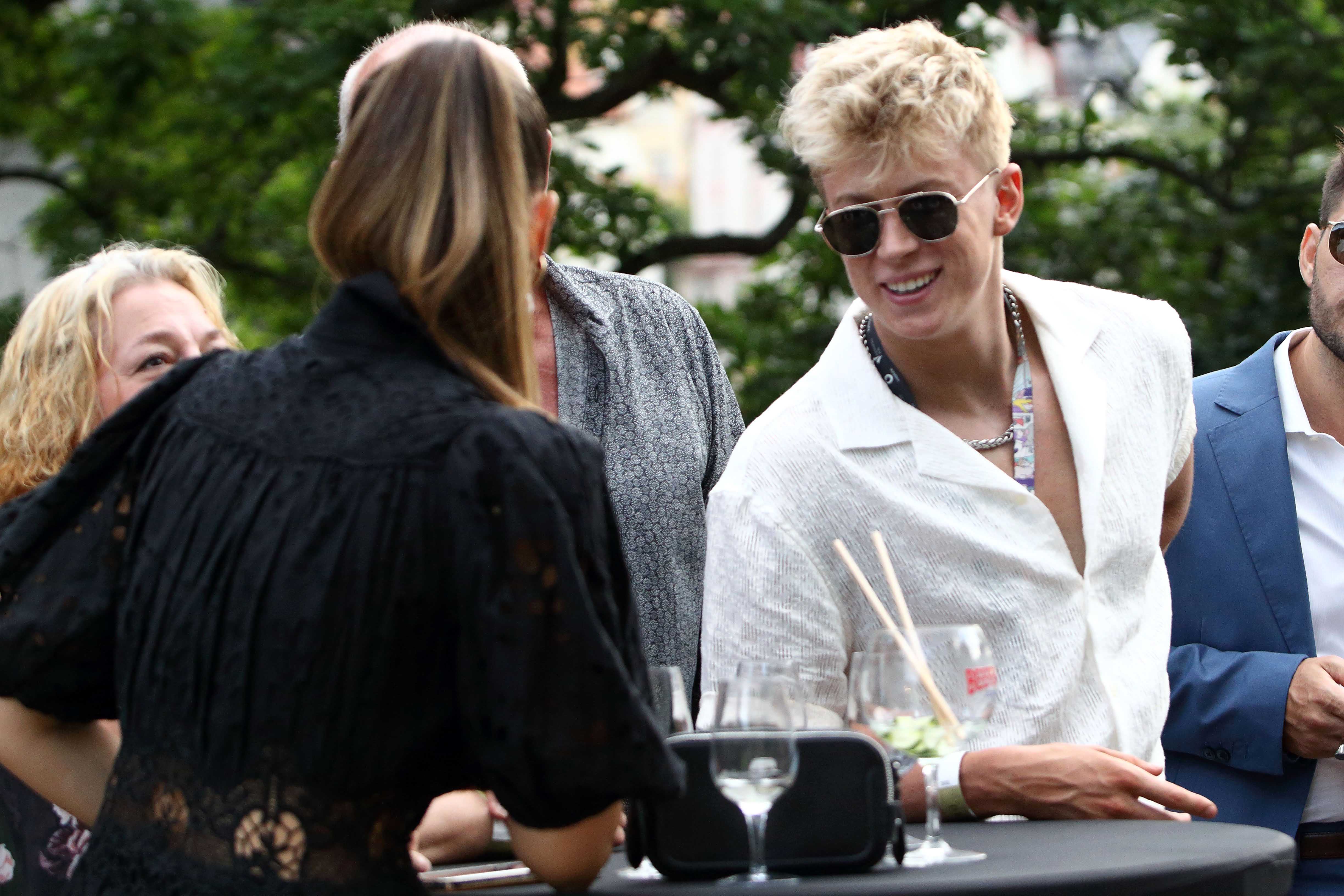 FOTO: Chcete, aby takhle vypadal kluk vaší sedmnáctileté dcery?