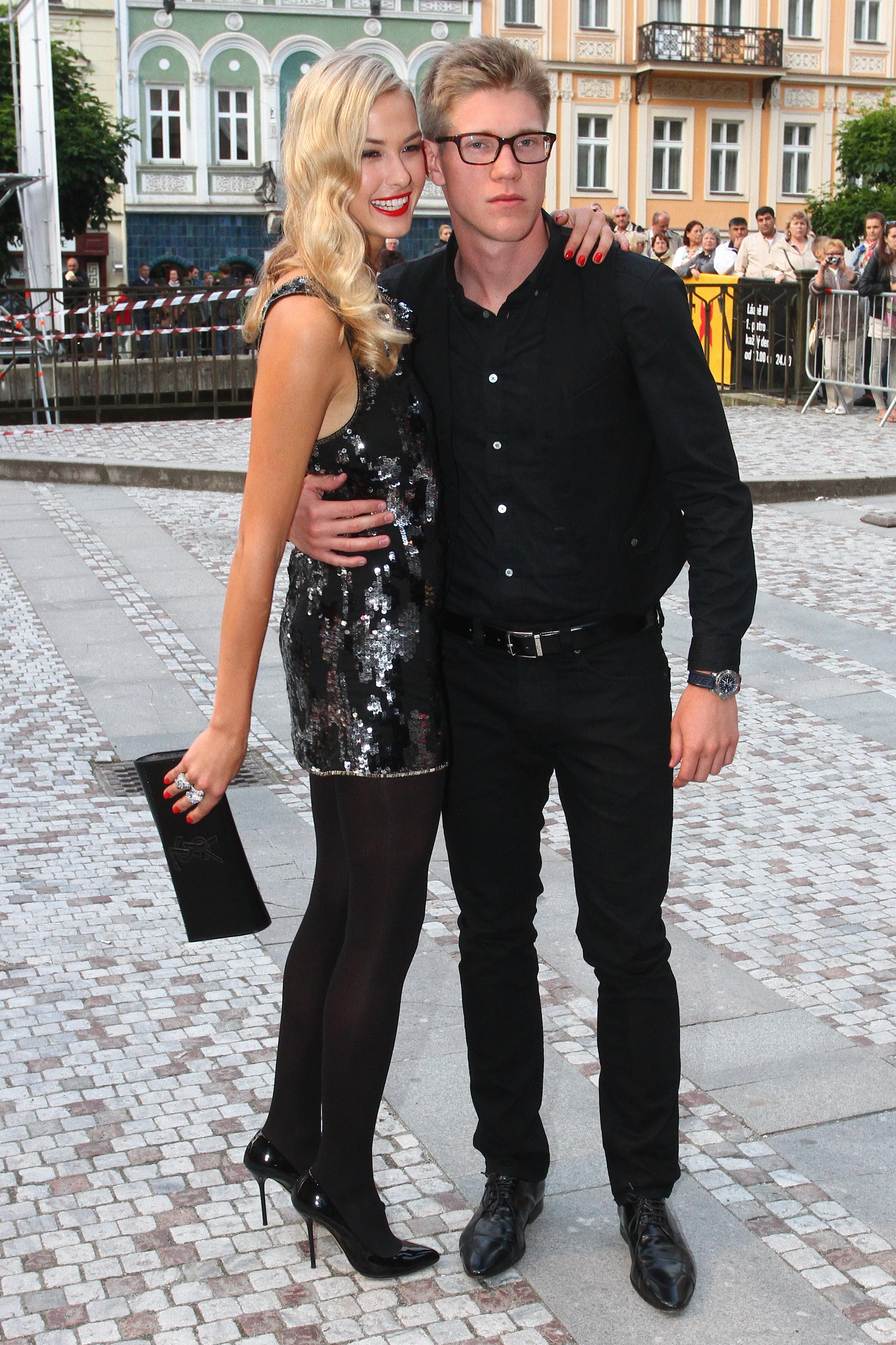 FOTO: Tomáš Topolánek se Simonou Dvořákovou. – stránka 2
