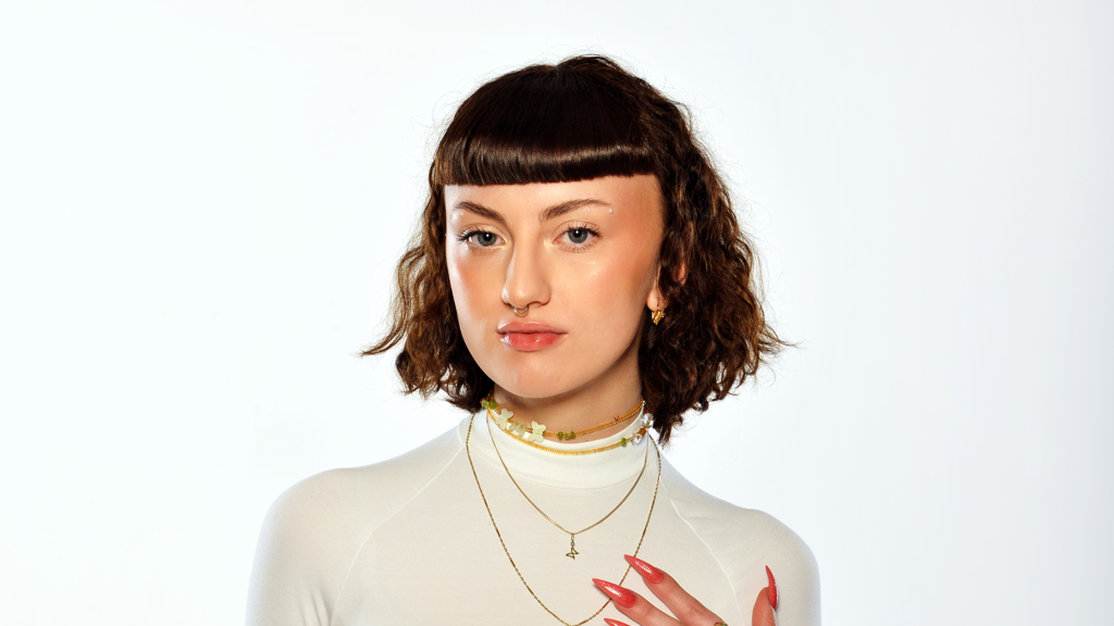 Simona Tvardek - Instagram, vítězka Like House 3 – nejnovější zprávy a ...