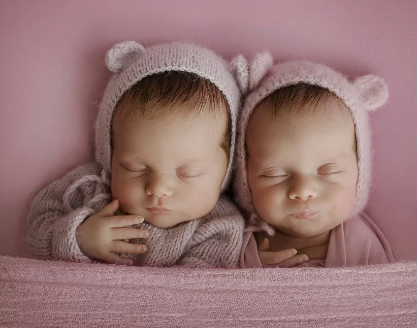 FOTO: Rodina Kočkových se rozrostla o dvojčátka,