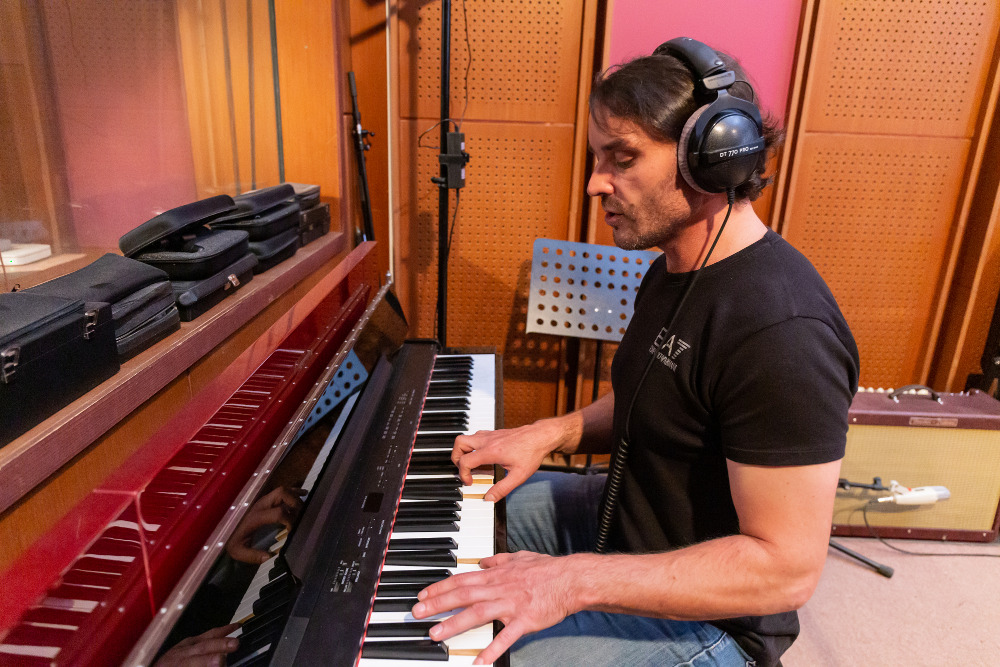 FOTO: Tomáš Novák chystá první sólový koncert.