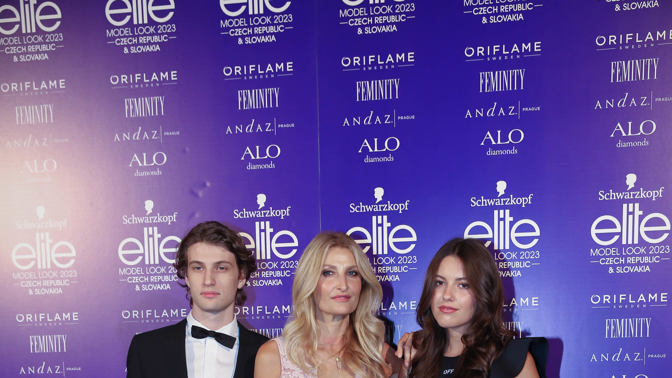 Galerie: Móda z Elite Model Look: Eva Pavlová v diamantech za miliony ...