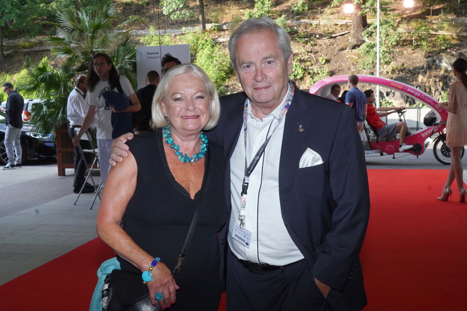 Galerie: Romantika po 50 letech vztahu: Alexander Hemala se svou ženou ...