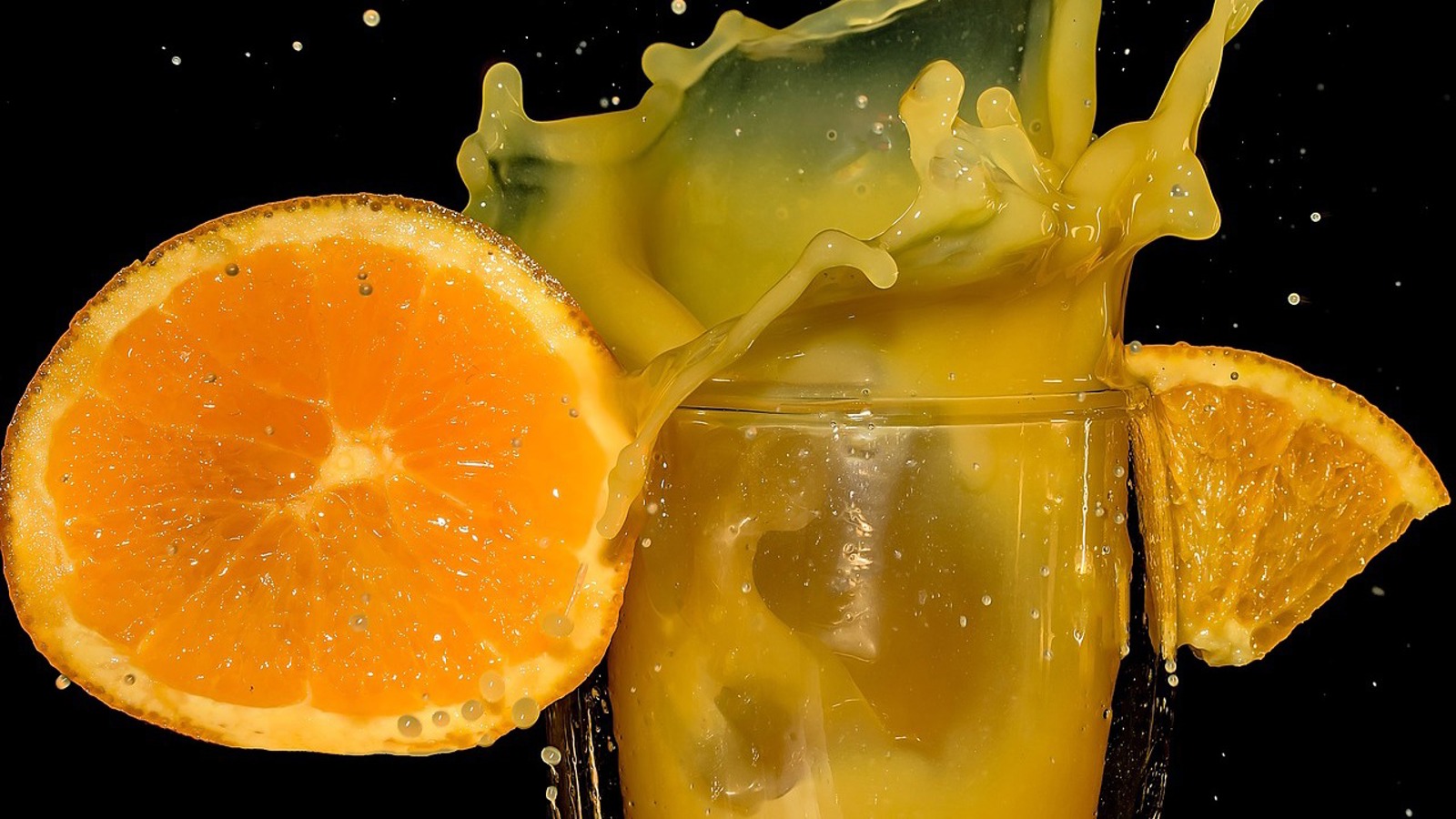 Bizarní historie oblíbené žluté limonády: Nápoj "ze zbytků" vymyslel ...