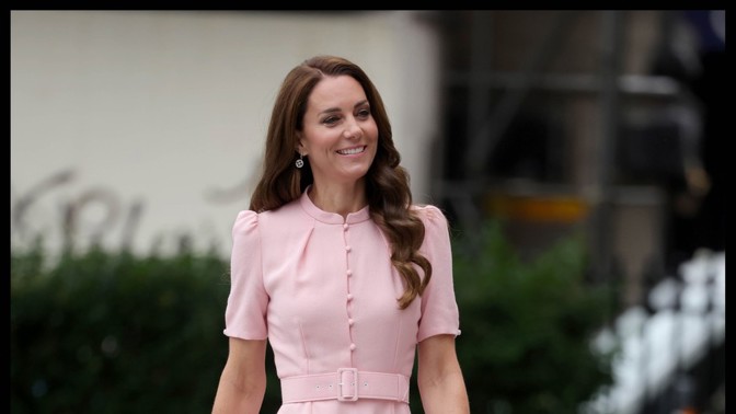 Galerie: Jídelníček Kate Middleton: Den začíná zeleným smoothie a maso ...
