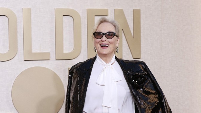 Galerie: Zlaté glóby 2024: Meryl Streep ve flitrech a Julianne Moore v ...