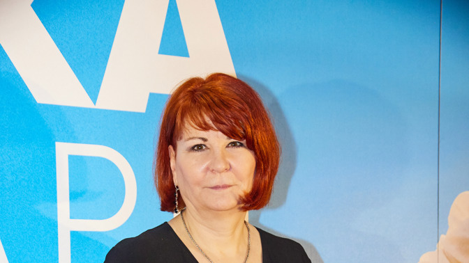 Galerie: Módní policie z premiéry filmu Matka v trapu: Elegantní Jana ...