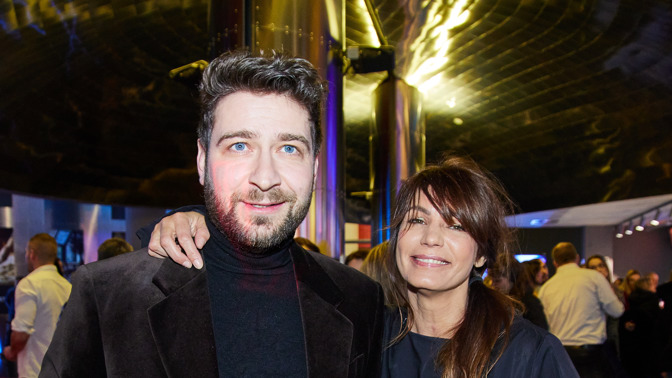 Galerie: Módní policie z premiéry filmu Matka v trapu: Elegantní Jana ...