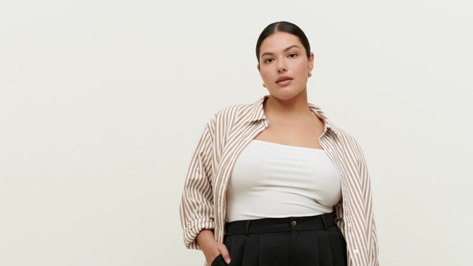 Galerie: Jak obléknout postavu typu jablka? Stylistka prozrazuje, které ...