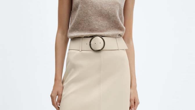 Galerie: Postava typu A neboli hruška: Stylistka radí oblečení, které ...